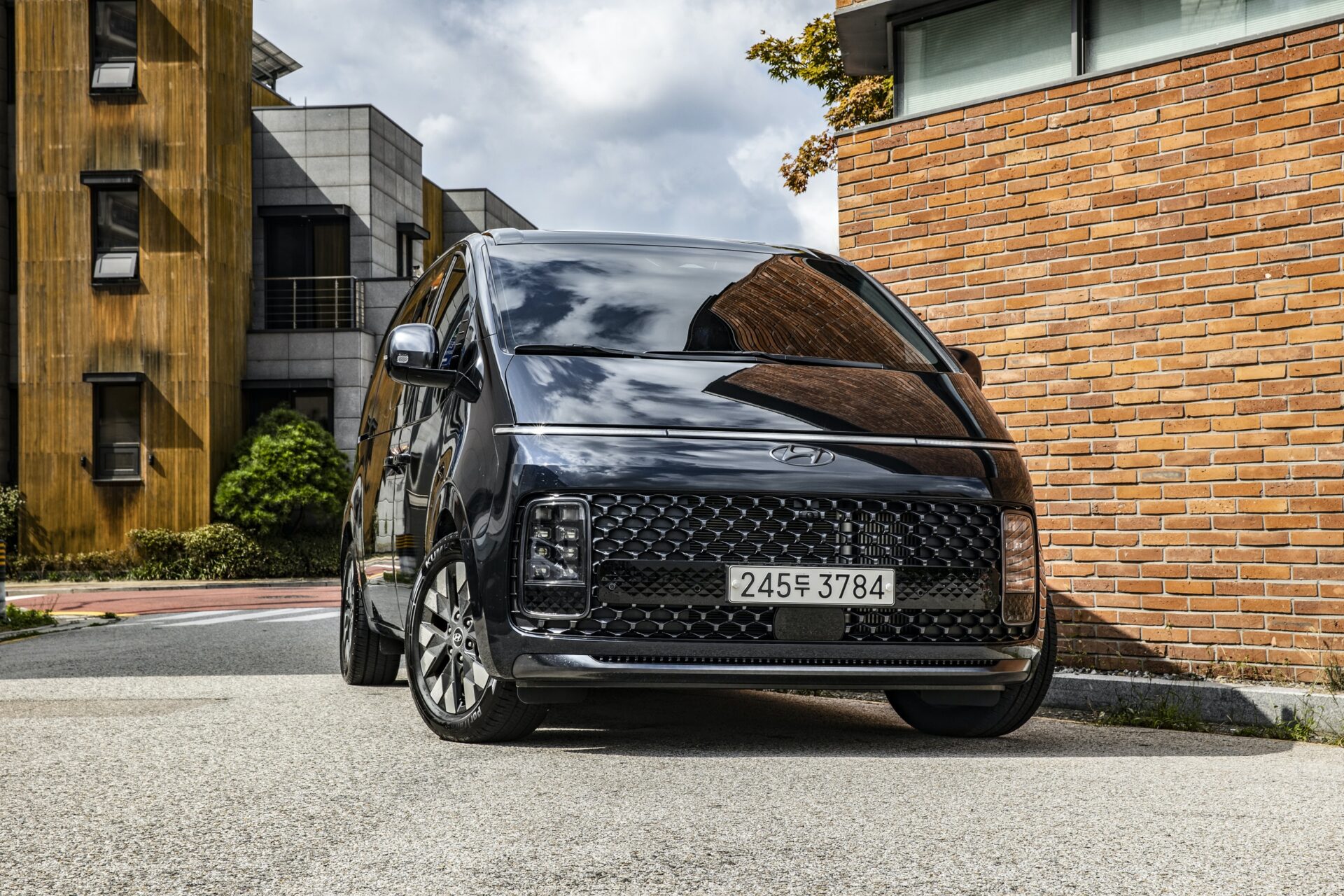 車選びをサポート！興味がなくても最高の1台を選ぶカタログの簡単な見方 | KPaPa Garage